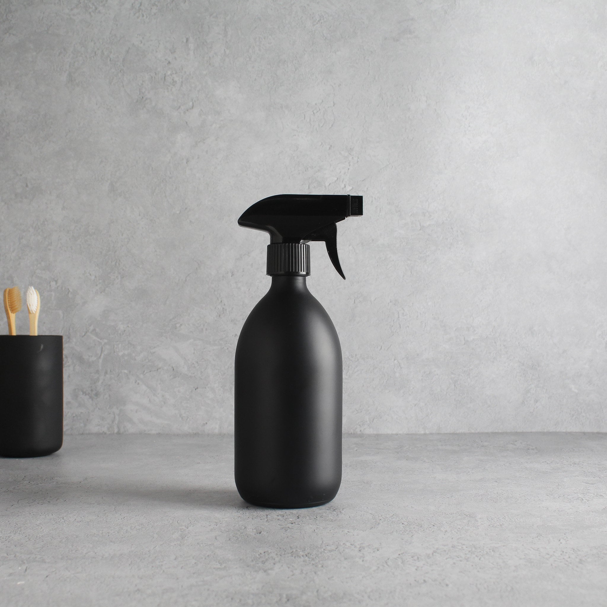 Matte Black Glass Spray Bottle - Refillable Coloured Trigger Spray ...