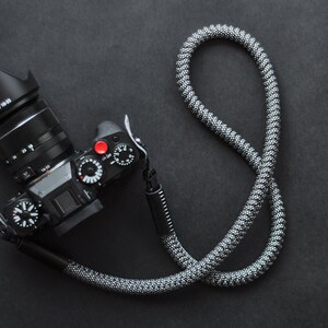 Paracord Camera Strap, Snake Knot, Leather Detail, Mirrorless Camera ...