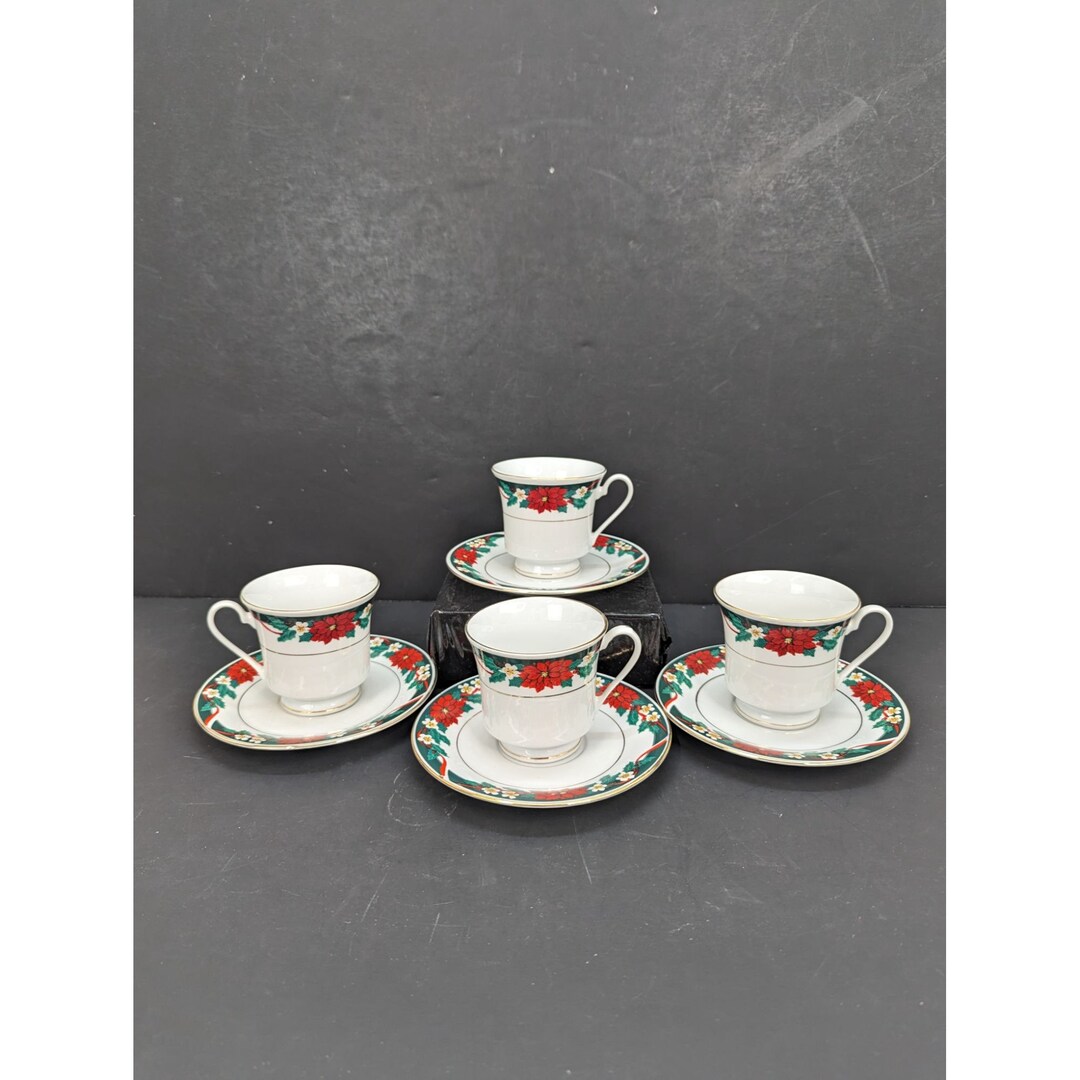 Vintage Tienshan Fine China Deck the Halls Cup and Saucer Set Lot of 4 ...