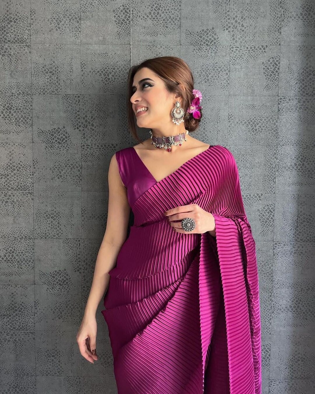 Fuchsia Pre-Stitched Pleated Saree Set Design By TASUVURE