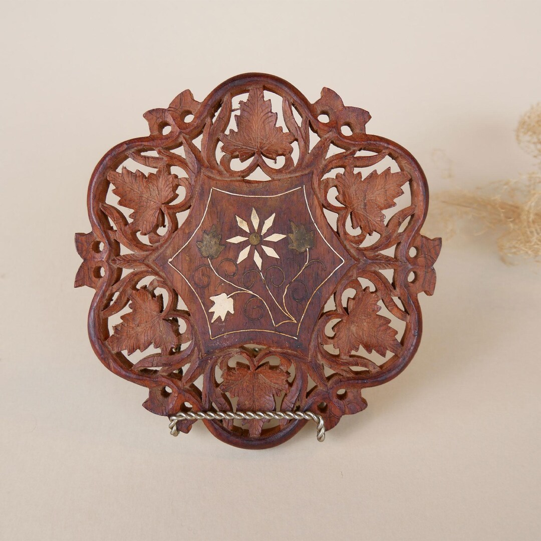 Vintage Carved Wooden Trivet: Floral Inlay, Maple Leaf Design - Etsy