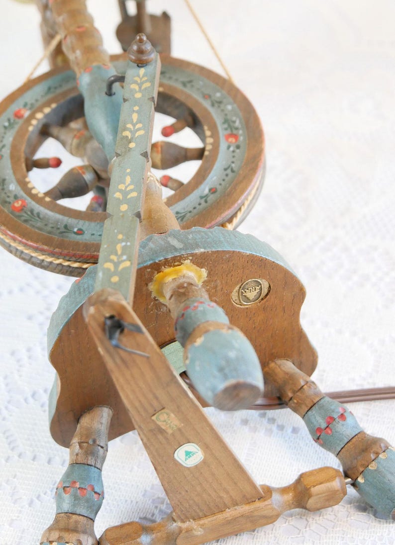 1954 ANRI Vintage Spinning Wheel Table Lamp: Handcrafted Italian ...
