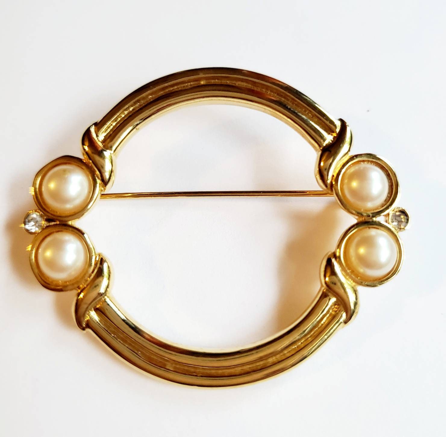 Vintage Monet Gold Tone Pearl and Rhinestone Brooch - Etsy