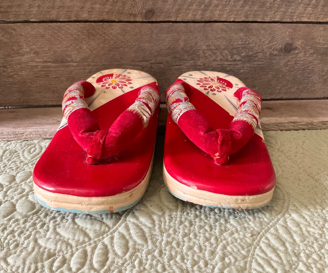 Antique Geta Sandals, Girls Red Velvet Wooden Small Geisha Shoes ...