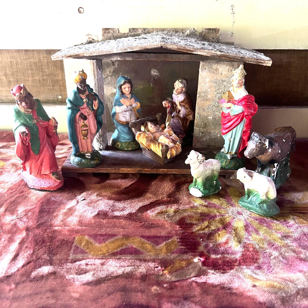 Vintage 10 Pc Chalkware Nativity Set Chippy Holy Family Creche Retro ...