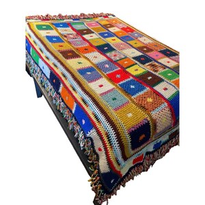Vintage 70s Handmade Crochet Flower Granny Afghan Blanket Bedspread ...