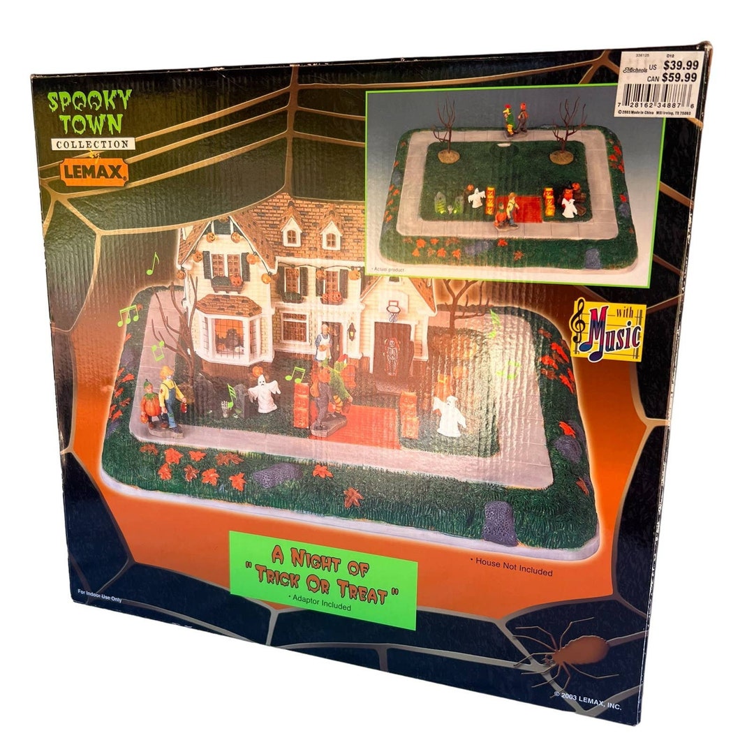 Lemax Spooky Town Animated Base 34887 Halloween 2003 Night of Trick or ...