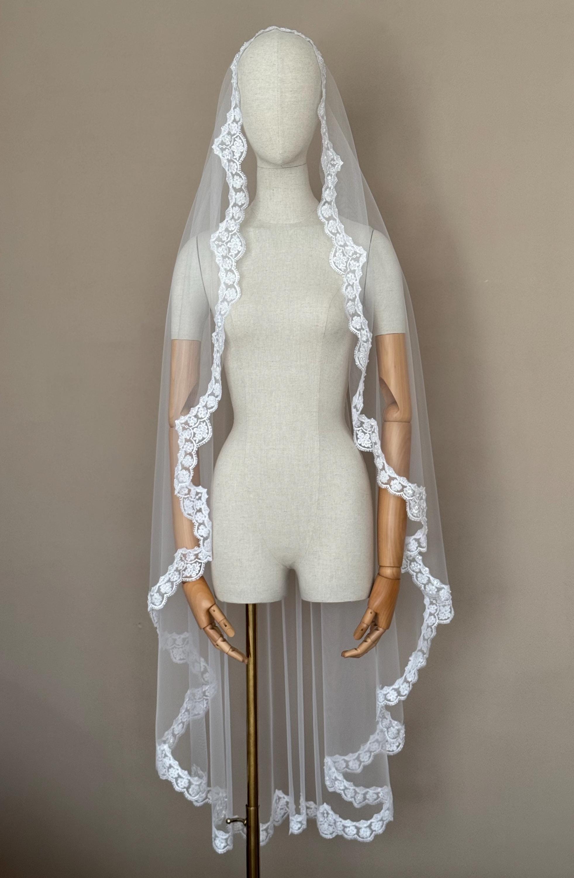 White Veil, Bridal Mantilla Veil, Mantilla Lace Veil, White Lace ...