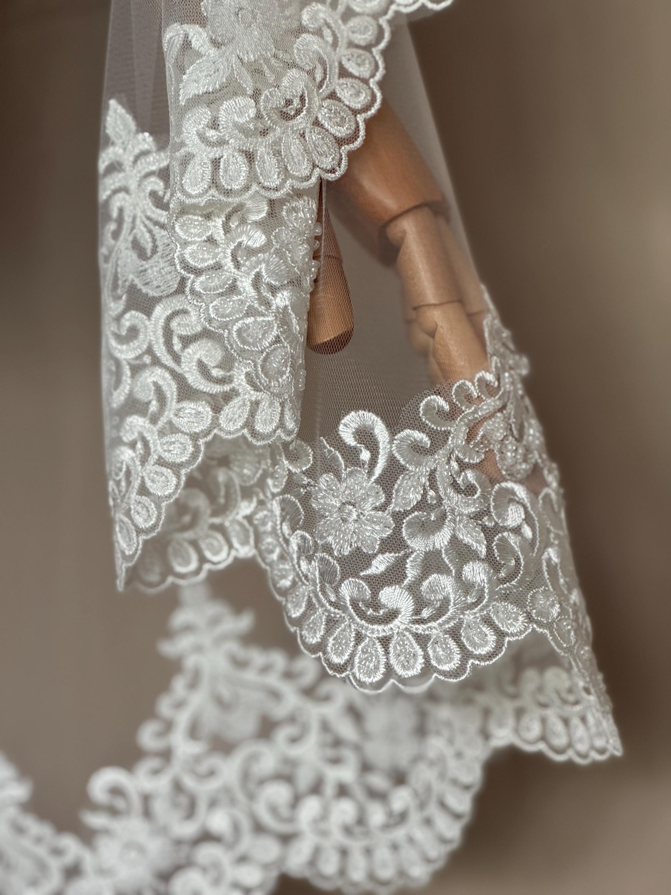 Mantilla Lace Veil Ivory, Fingertip Wedding Veil, Lace Edge Bridal Veil ...
