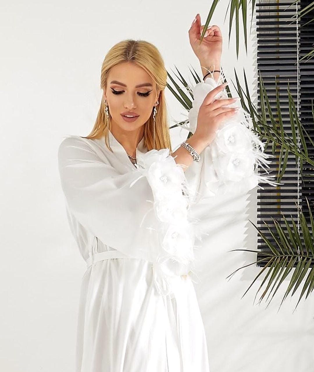 Bride Robe for Wedding Day With Flowers, Pearl Bridal Robe for Getting ...