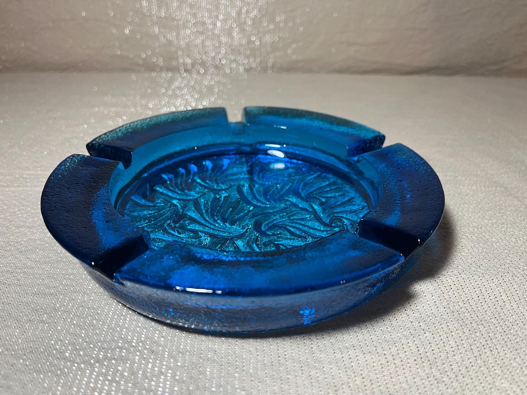 L E Smith Ashtray Blue Glass - Mid Century Modern - Etsy