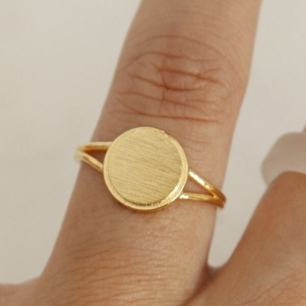 Vintage Gold Disc Ring - Etsy