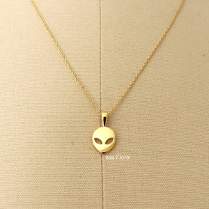 Classic Alien Head Pendant Necklace, Gold Plated Chain, Dainty ...