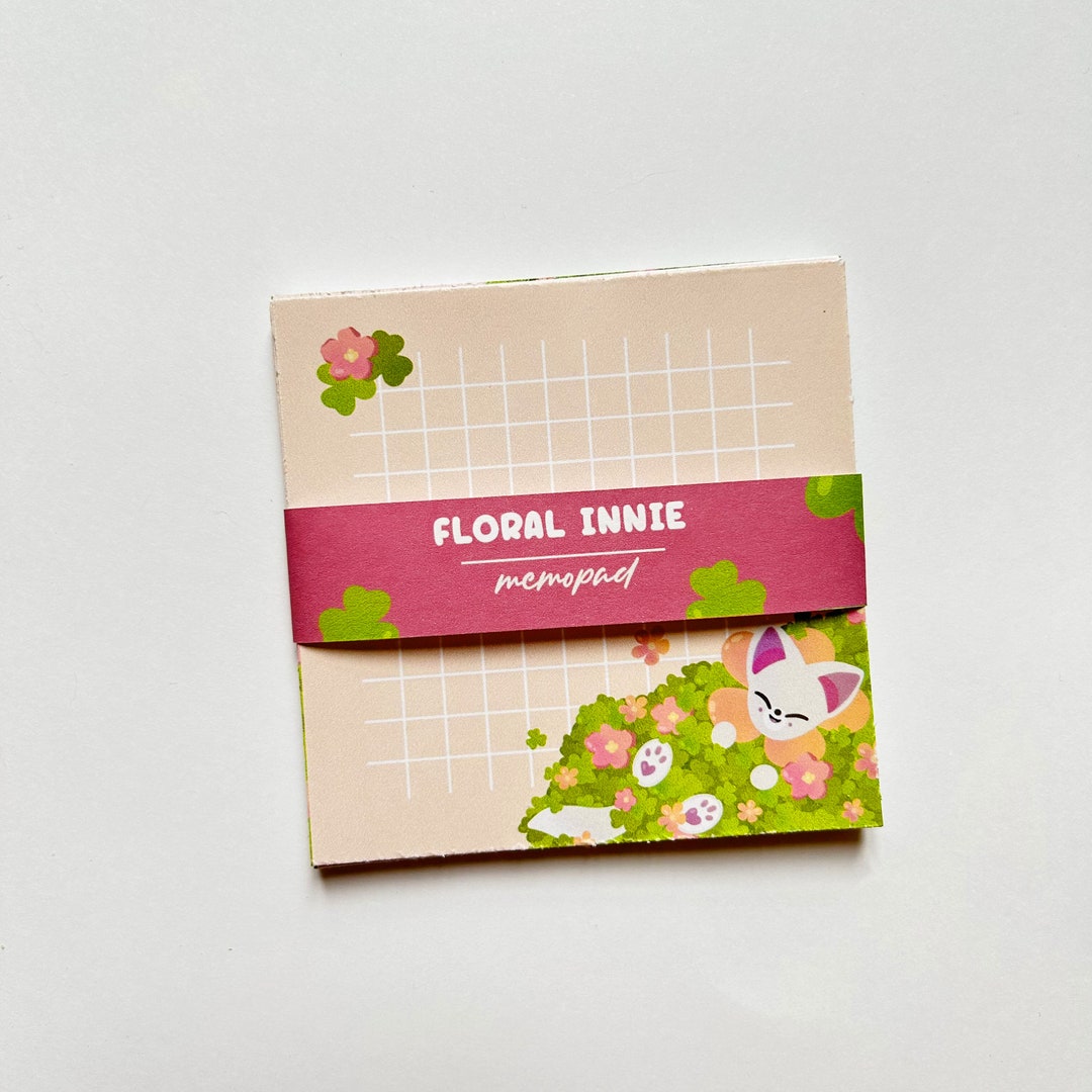Floral Foxiny Memo Pad // Straykids - Etsy