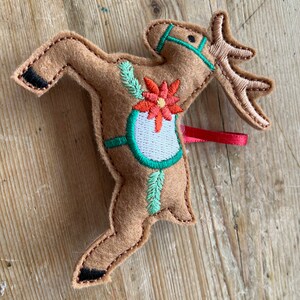 In the Hoop Reindeer Charming Christmas Ornament Machine Embroidery ...