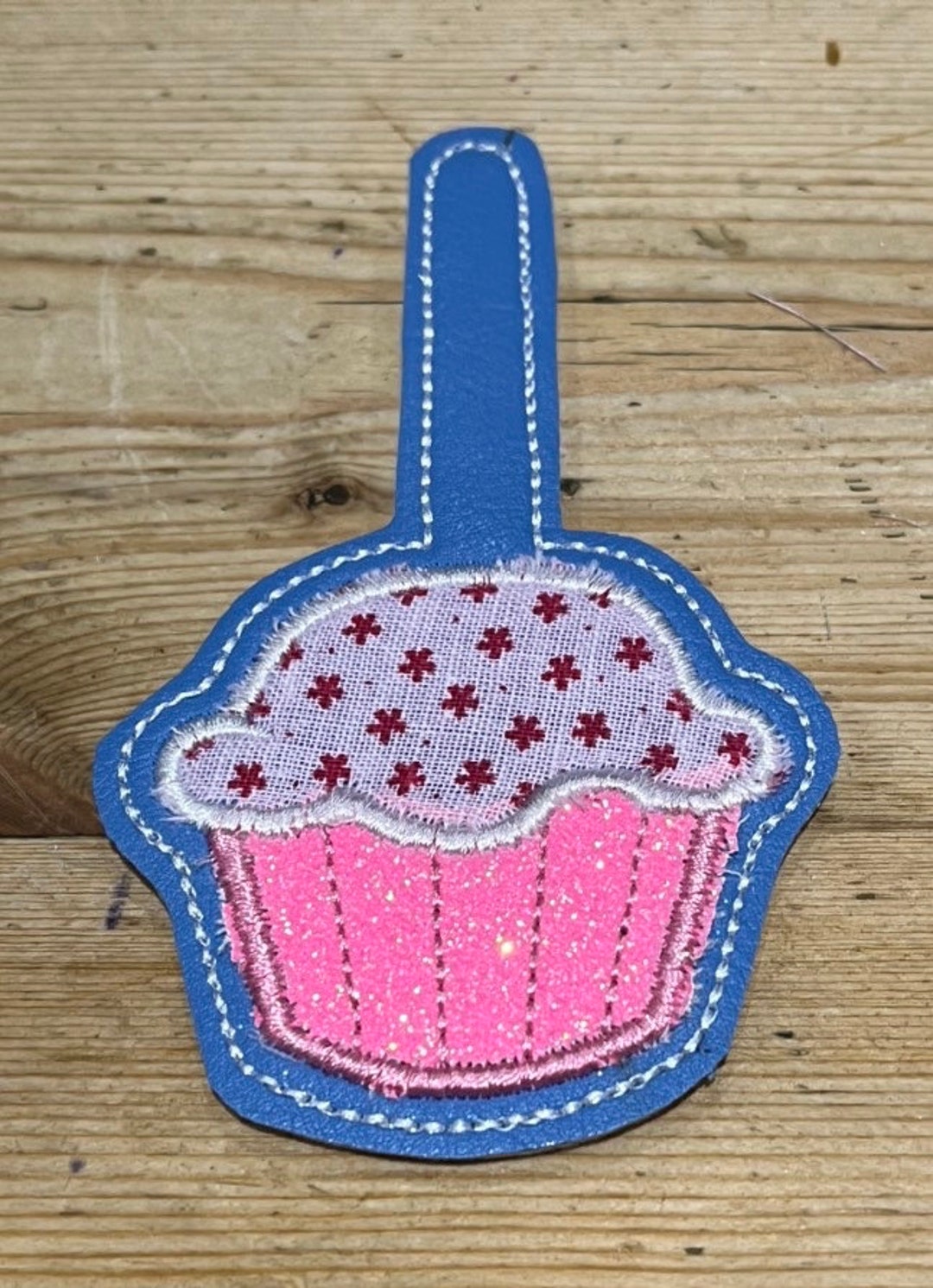In the Hoop Cupcake Key Fob - Machine Embroidery Designs - Etsy