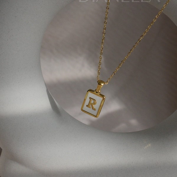 Letter R Necklace - Etsy