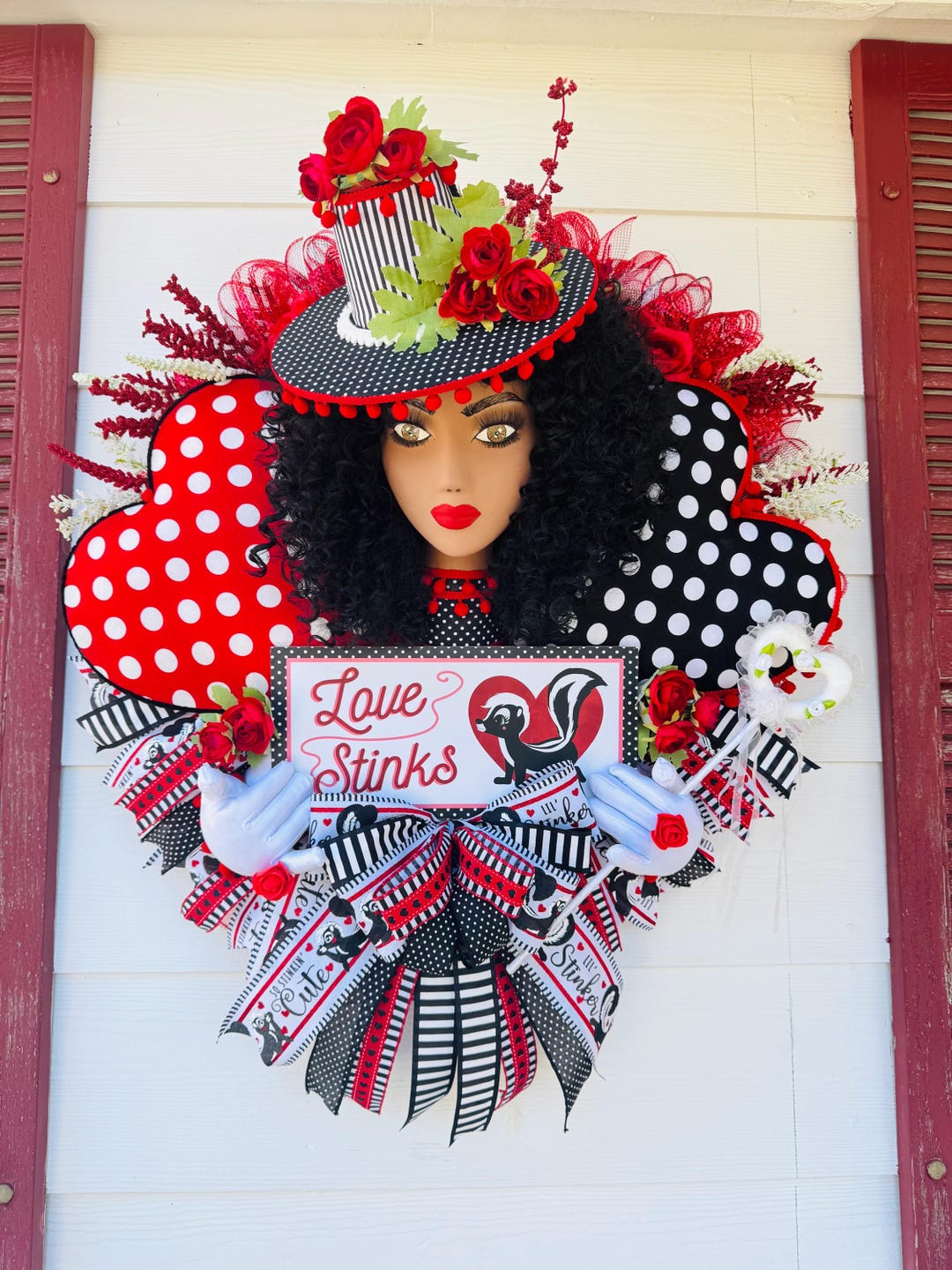 Valentine’s Day Mannequin Head Wreath, Love Stinks,skunk Theme Ribbon ...