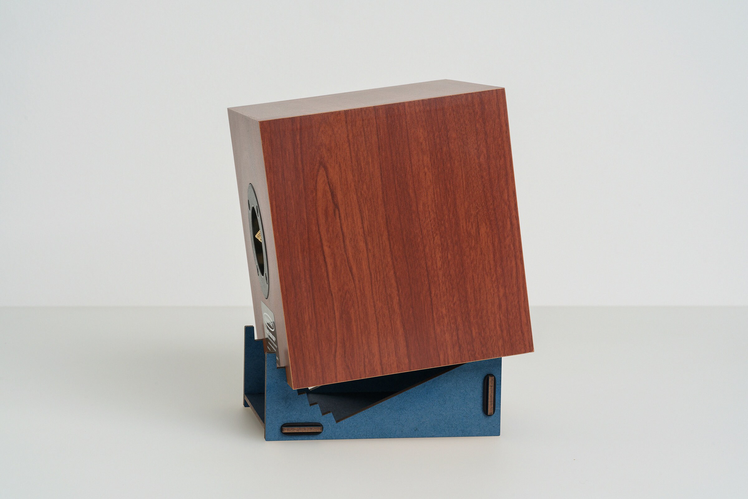 Bluestand Sound Studio Monitor Console Stand for Cubic Speakers Like ...