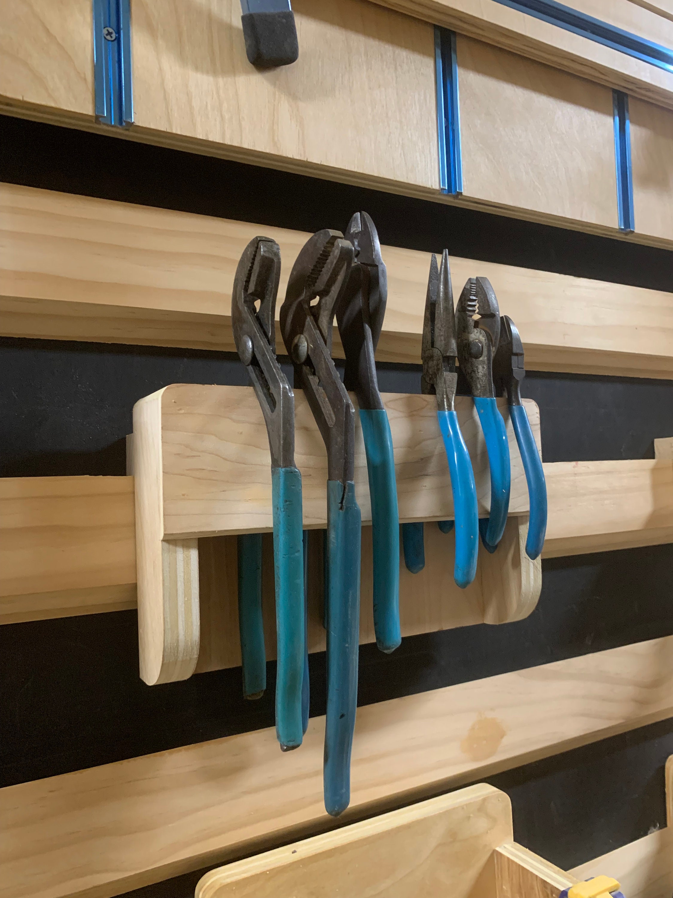 French Cleat Pliers Holder - Build Plans | Tool Storage, Handtool ...