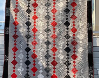 Black, Gray and White Are the Perfect Combination in This Queen Size ...