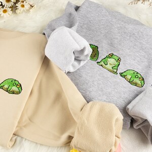 Frog Embroidered Sweatshirt | Frog Embroidered T-shirt | Frog ...