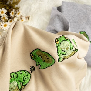 Frog Embroidered Sweatshirt | Frog Embroidered T-shirt | Frog ...