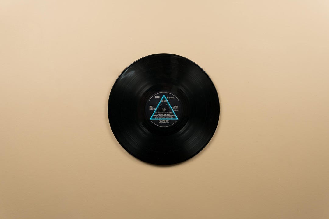 Vinyl Record Disc Wall Mount | Floating LP Display | Minimalist Music ...