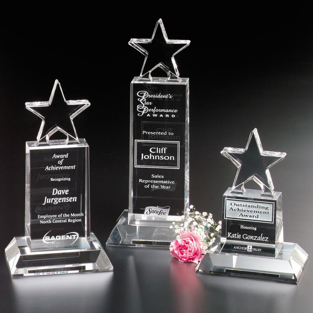 Crystal Champion Pedestal Star Award | Custom Etched & Engraved Glass ...