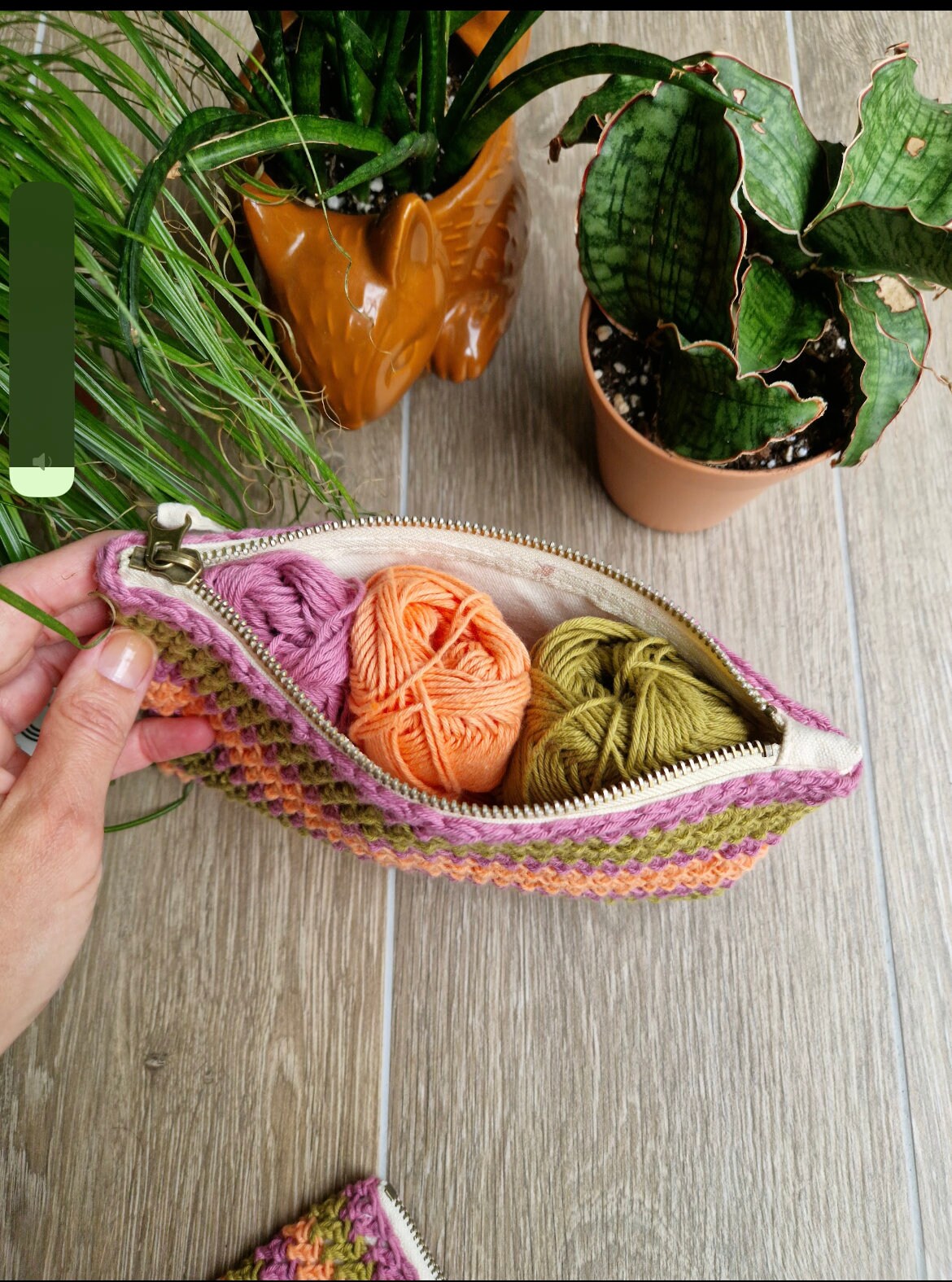 No Sew Crochet Zipper Pouch Pattern // Crochet Travel Bag Pattern ...