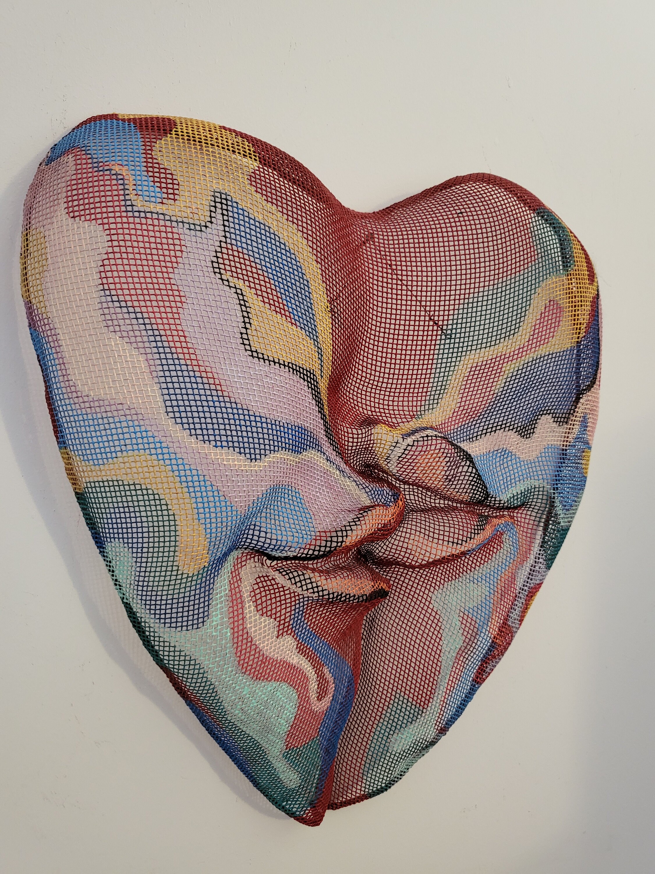 Wire Mesh 3D Kissing Lips Sculpture, Rainbow Head Wall Art, Abstract ...