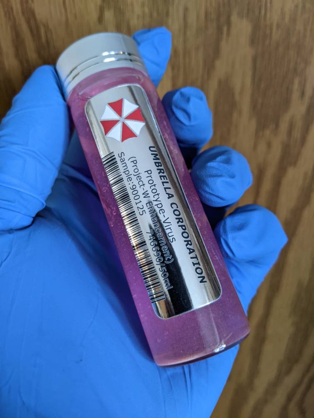 Resident Evil prototype Virus and PG67A/W wesker - Etsy