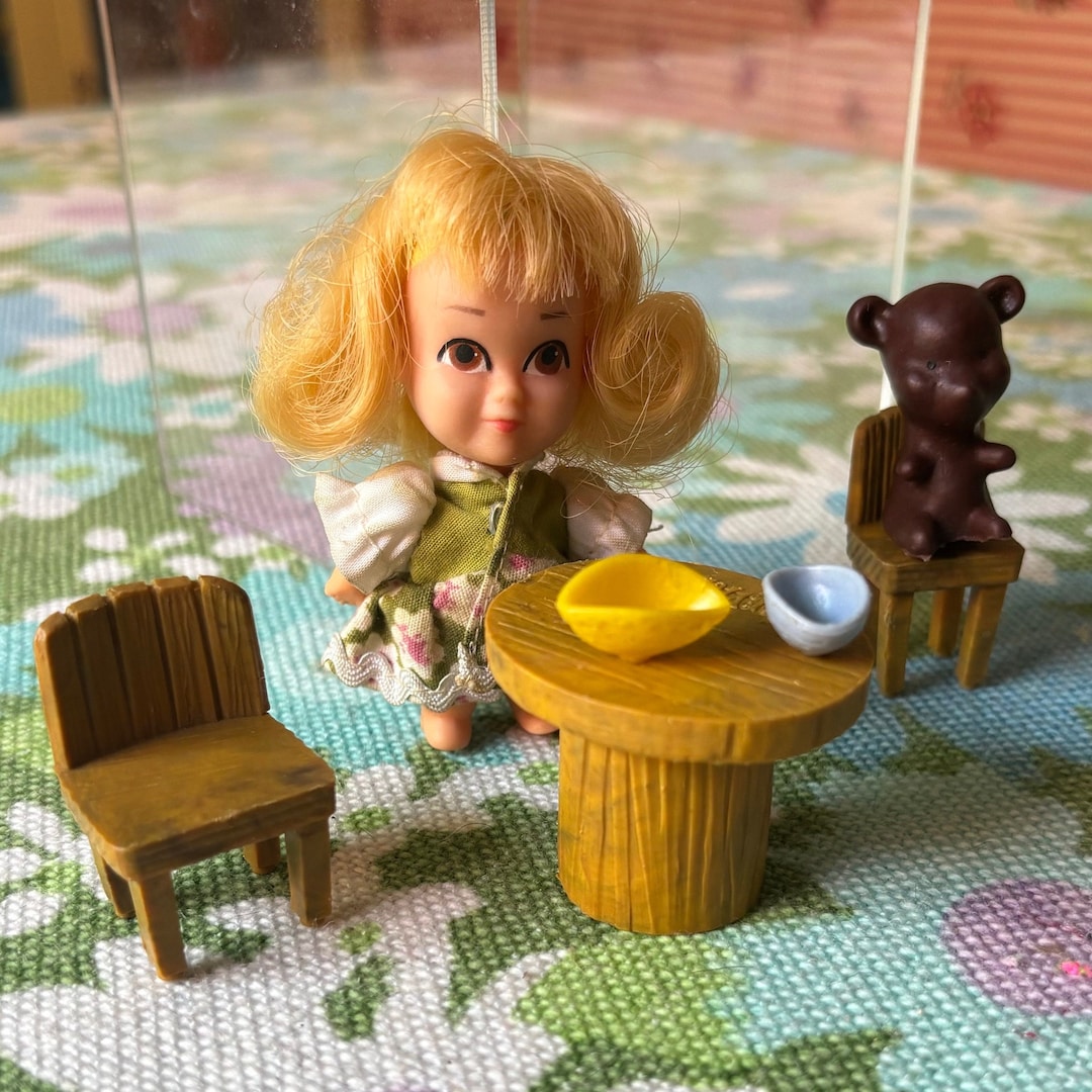 1967 Hasbro Storykins Goldilocks Table/chairs/bowls Doll, Little ...