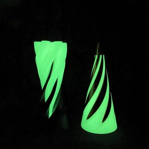 Impossible Vortex Cones | Kinetic Fidget Toy | Optical Illusion ...