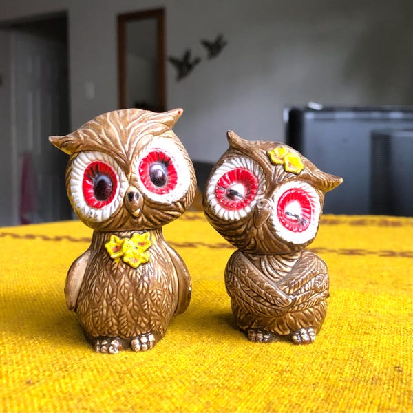 Anthropomorphic Salt and Pepper Shakers - Etsy Anthropomorphic Salt and Pepper Shakers - Etsy