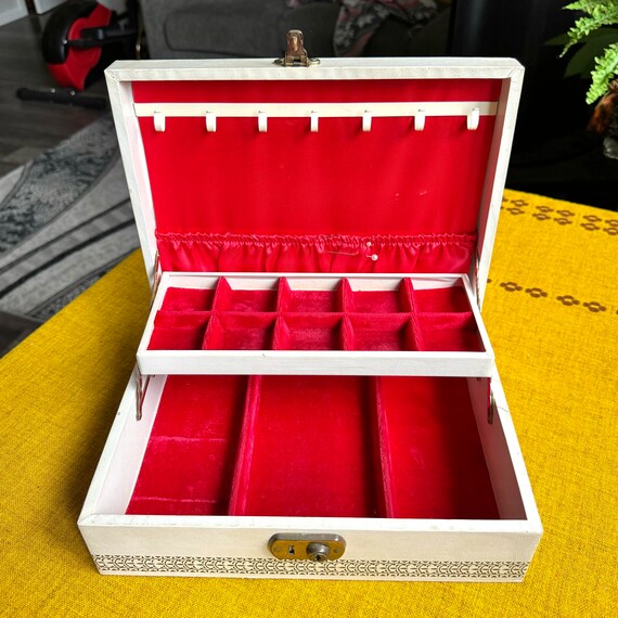 Vintage Gunther MELE Jewelry Box - Gem