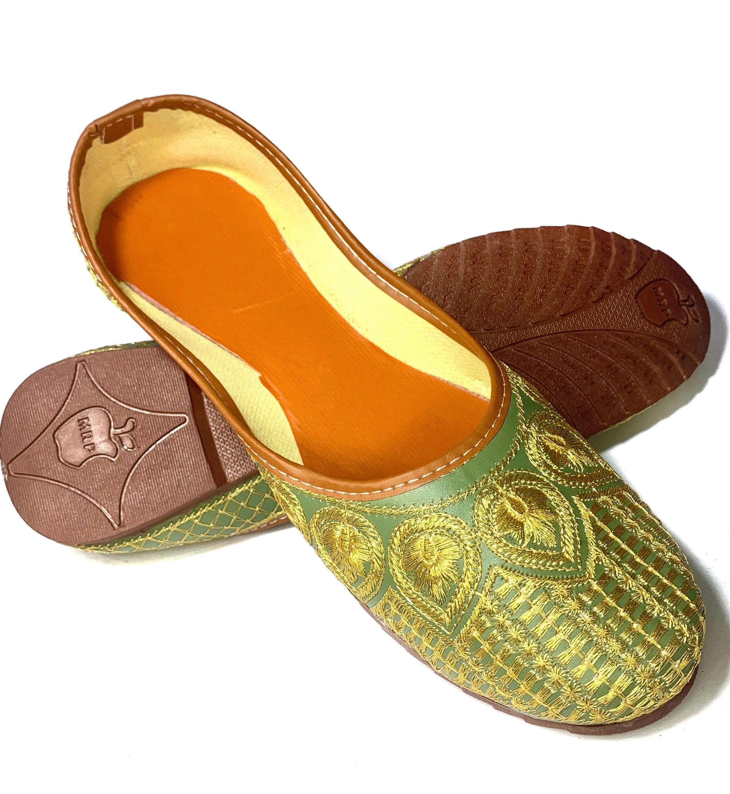 Golden Thread Embroidered Jutti, Ethnic Fashion, Traditional Indian ...