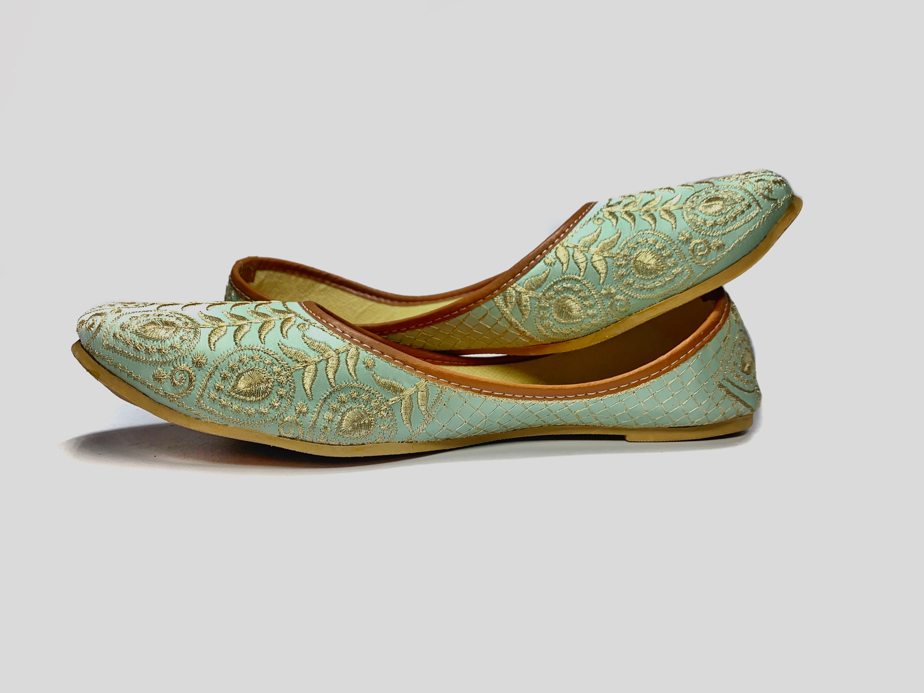 Embroidered Traditional Indian Jutti, Formal Indian Jutti Shoe for ...