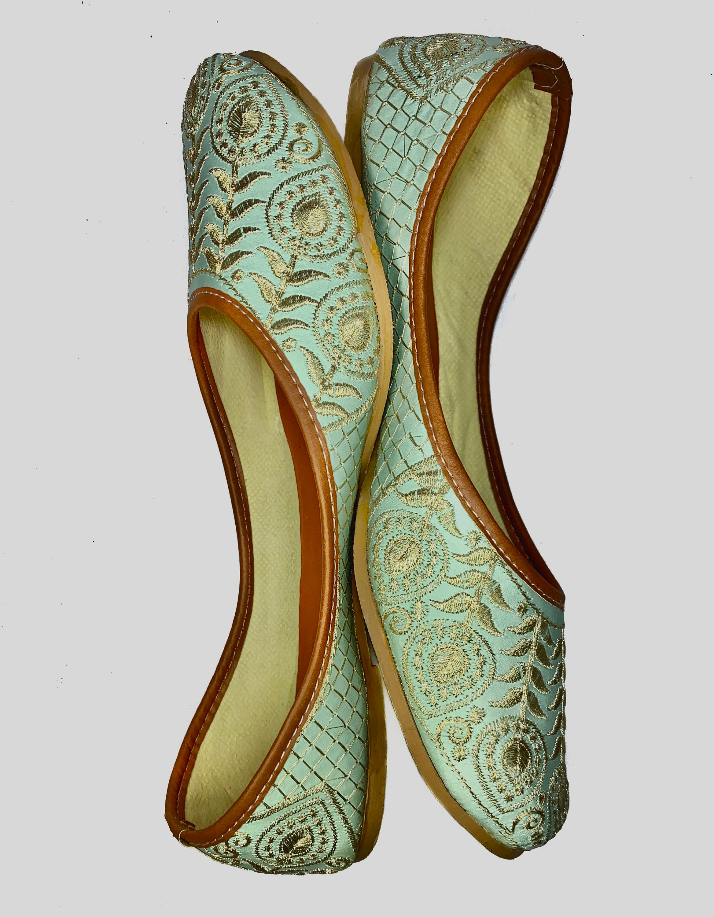 Embroidered Traditional Indian Jutti, Formal Indian Jutti Shoe for ...