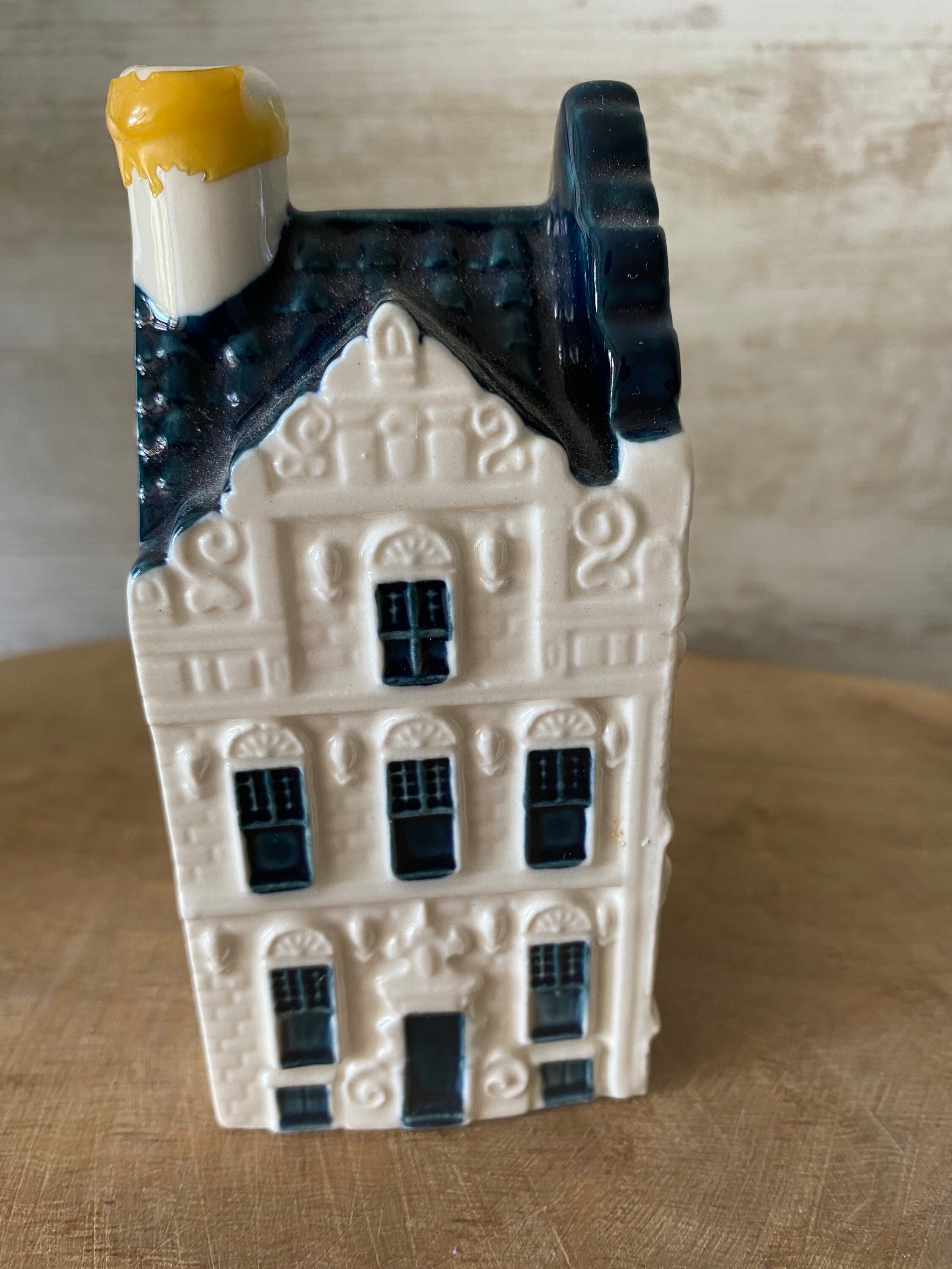 KLM Delft Bols House . Collectible Miniature Delft House Numbers 81 KLM ...