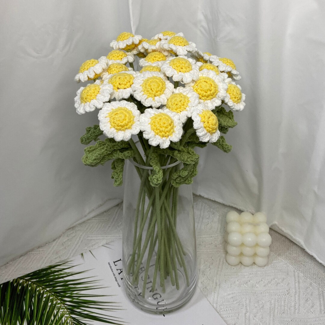 Handmade Crochet Small Daisy Flower, Knitted Daisy Home Decor Ornament ...