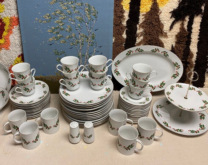 Vintage 64 Piece Christmas Kashima Japanese China Dinnerware Dish Set ...