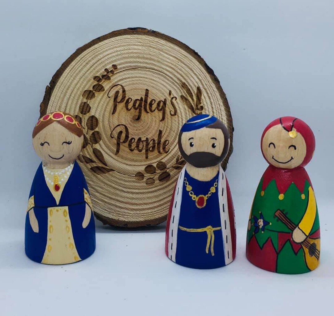 Royal Peg Dolls King and Queen Peg Dolls Medieval Play Set - Etsy