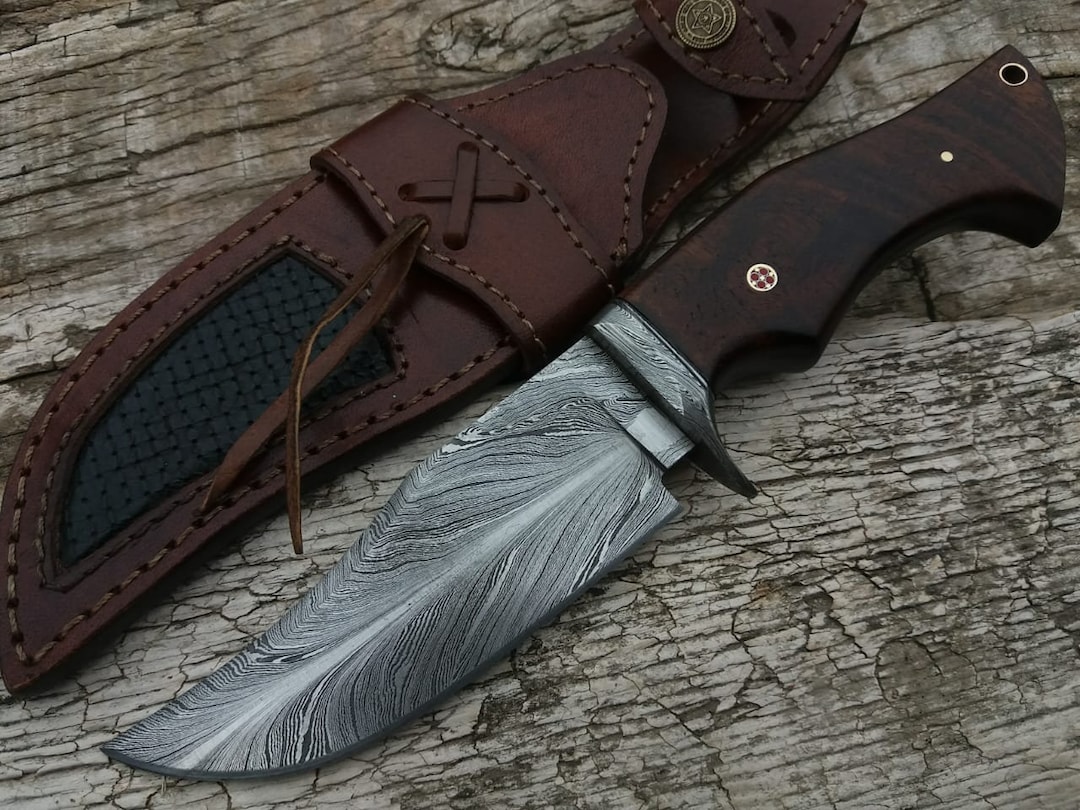 10 Inches Damascus Steel Feather Hunter Knife. Damascus Steel Guard ...