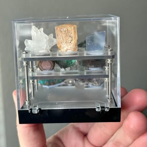 Mixed Mineral Specimen Perky Box - Etsy
