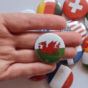 Bulk Pack of Flag Pin Badges. 32mm/1.25 Inch in Diameter. Your Choice ...