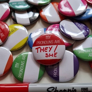 Bulk Pack Blank Pronoun Pins. 1.25 Inches (32mm) Diameter. Customisable. My Pronouns Are ...