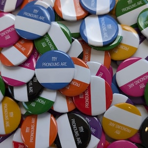Bulk Pack Blank Pronoun Pins. 1.25 Inches (32mm) Diameter. Customisable. My Pronouns Are ...