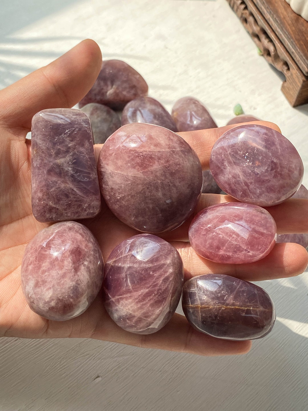Dark Purple Rose Quartz Tumbled Stones , Crystal Tumble Palm , Growth ...
