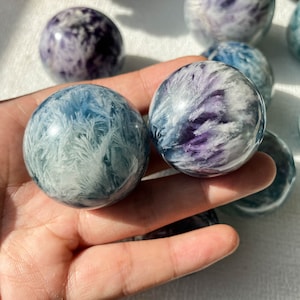 Natural Feather Fluorite Sphere , Snowflake Quartz Crystal Fluorite ...